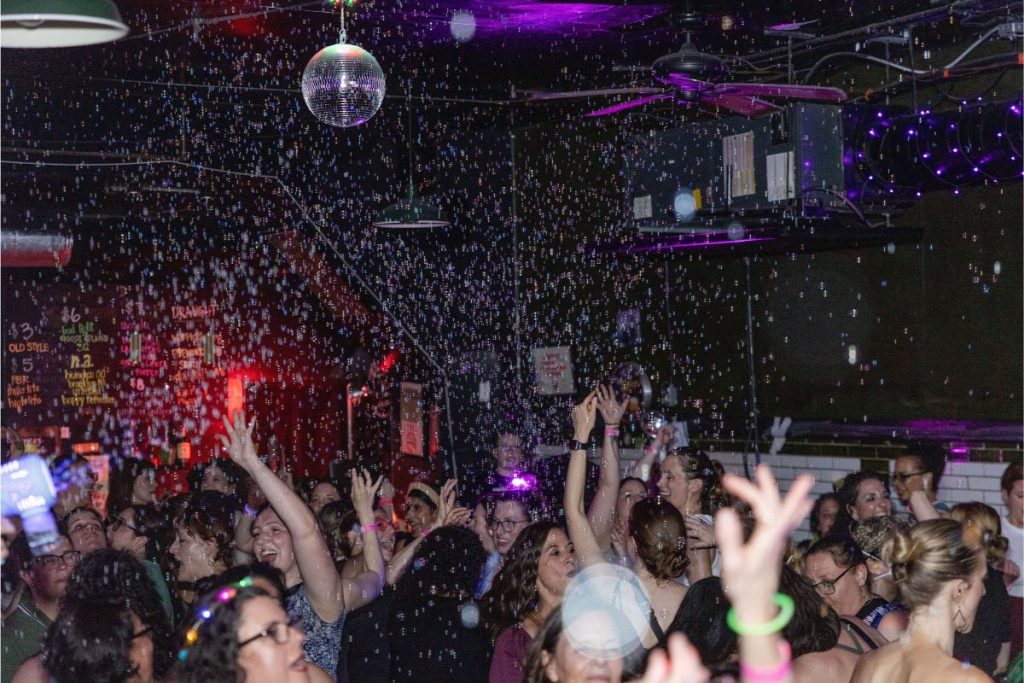 Earlybirds Club | A Dance Party for Ladies With Shit to Do in the Morning